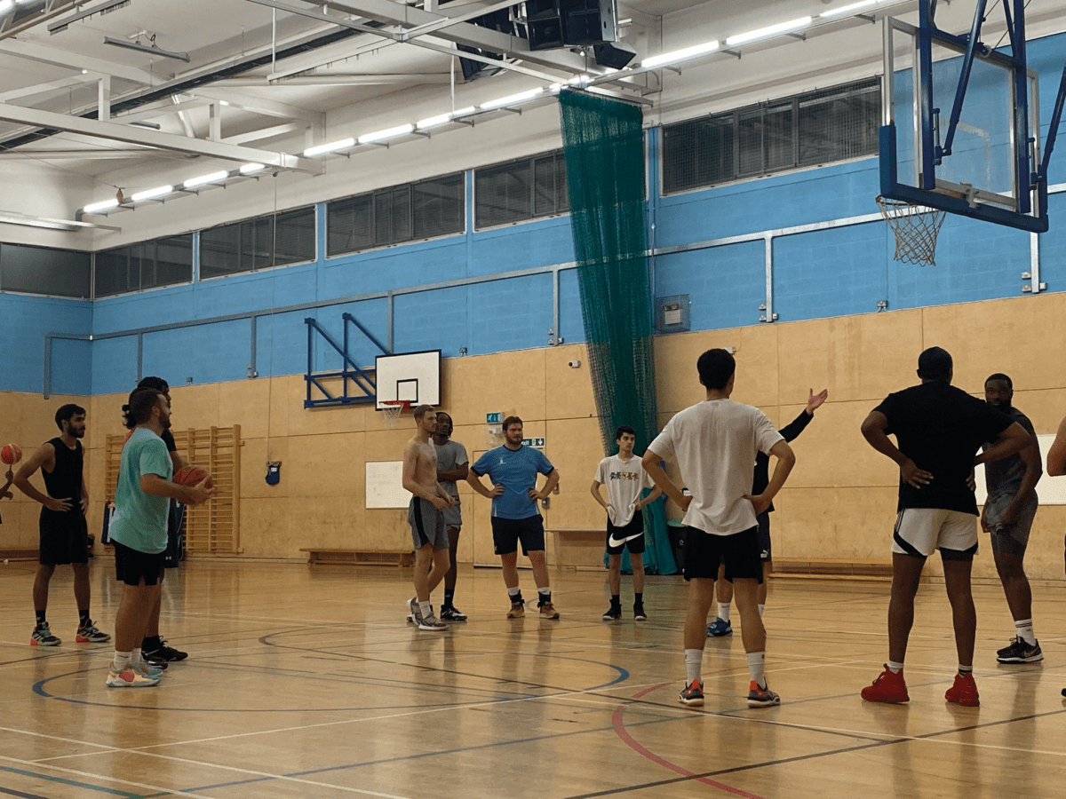 KU Men’s 1st basketball team aim to remain undefeated - The River